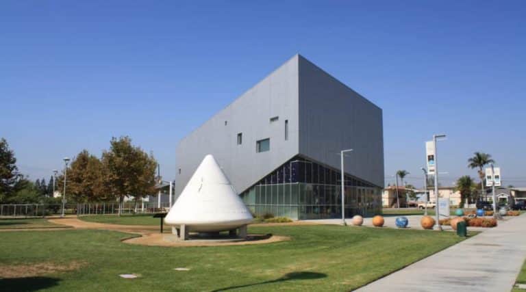 The Best Places to Play Inside — Indoor Playgrounds, Museums, and ...