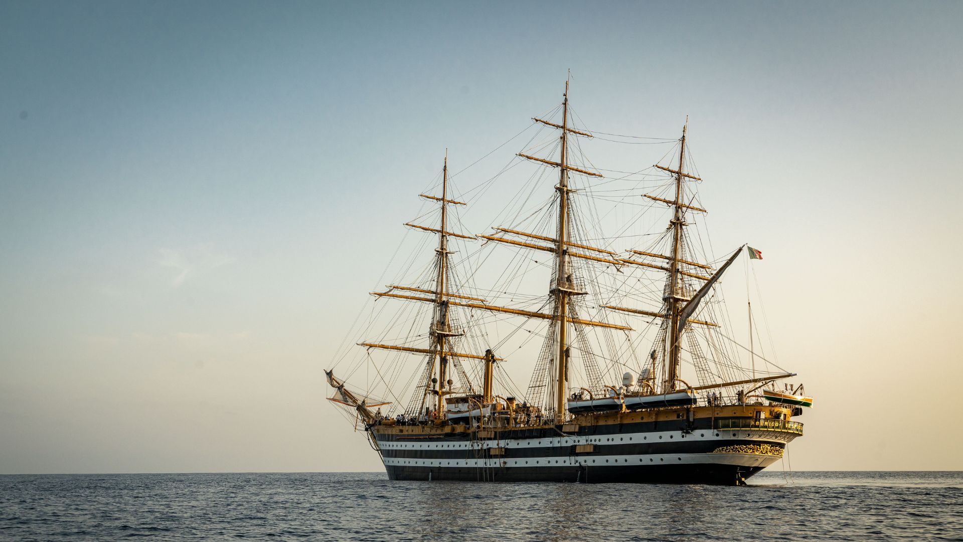 The Amerigo Vespucci in Navigation - Kidsguide